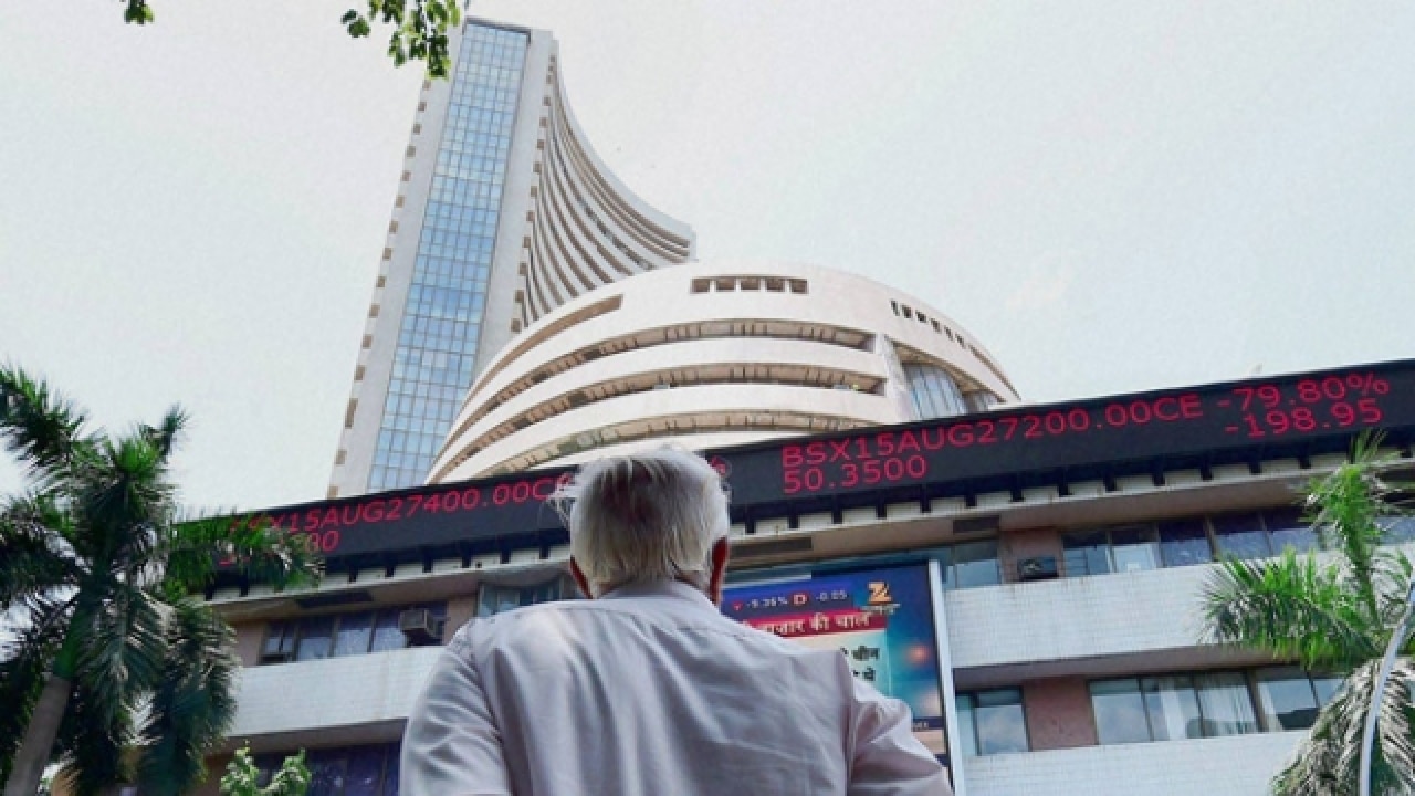 Markets continue record-setting run for fourth session on monsoon cheer