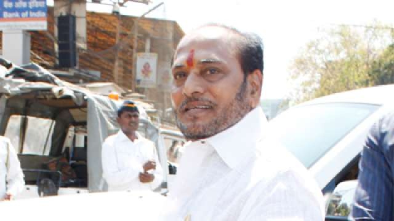 Ramdas Kadam urges all to plant 10 trees each Ramdas Kadam urges all to plant 10 trees each