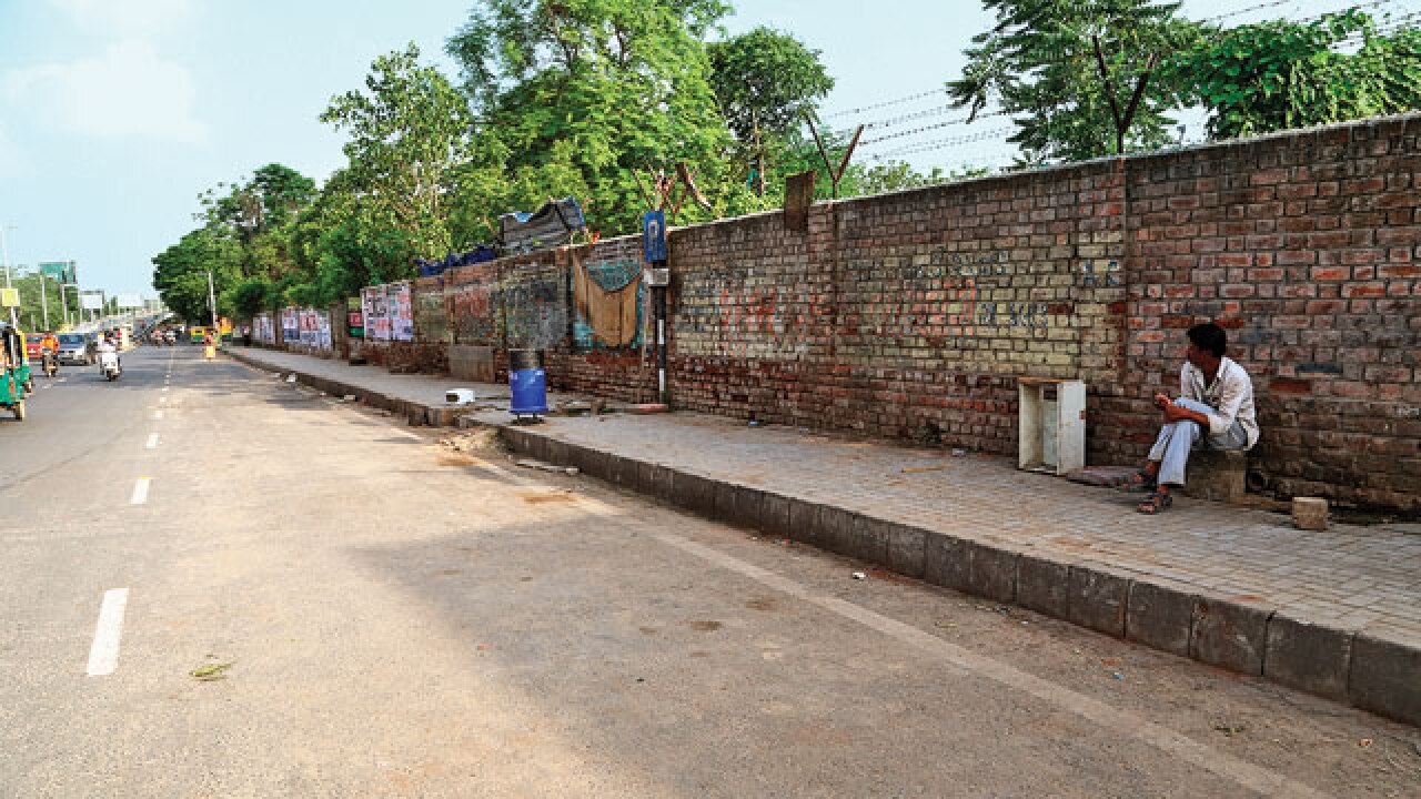 BMC to consider proposal for foothpaths on one side of road