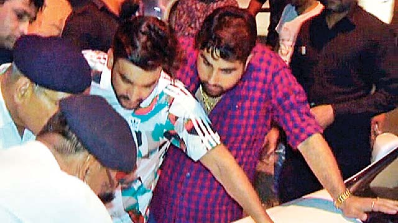 Rapper Fazilpuria caught driving drunk, creates a scene