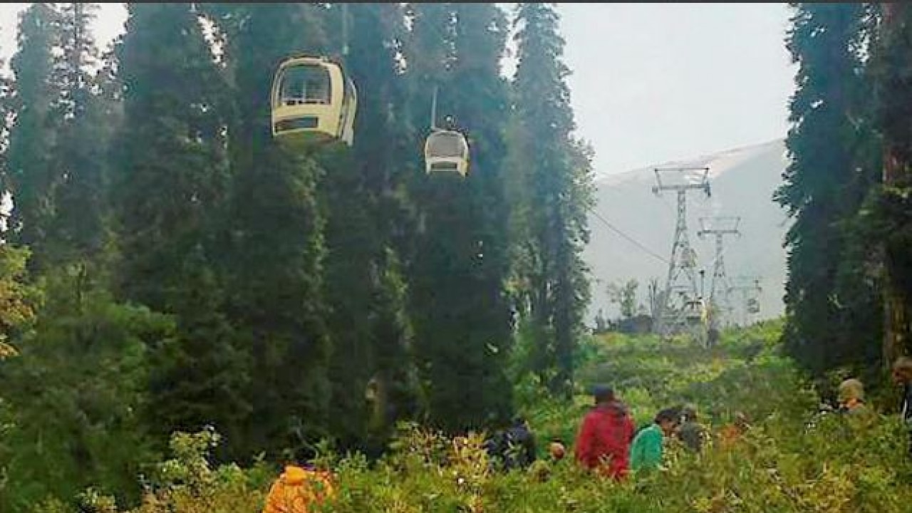 Gulmarg ropeway tragedy: In-charge officials says safety norms followed ...