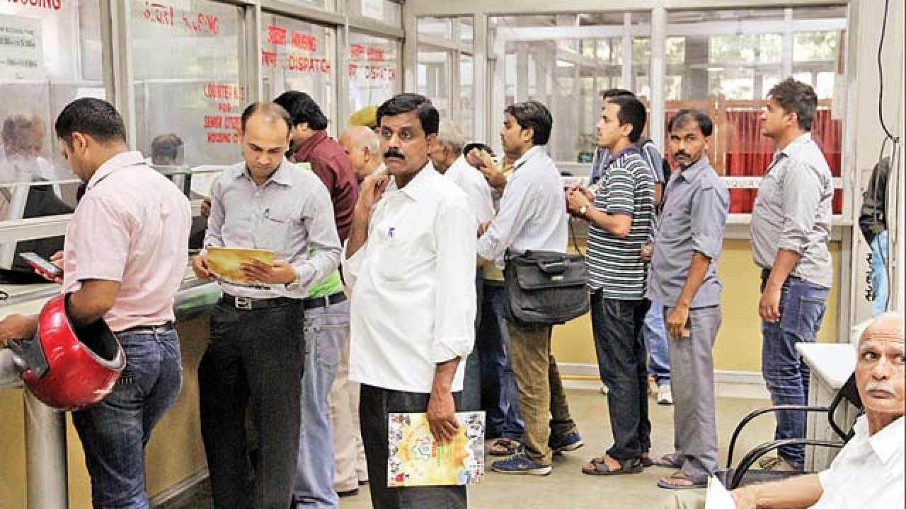 Applicants queue at DDA office