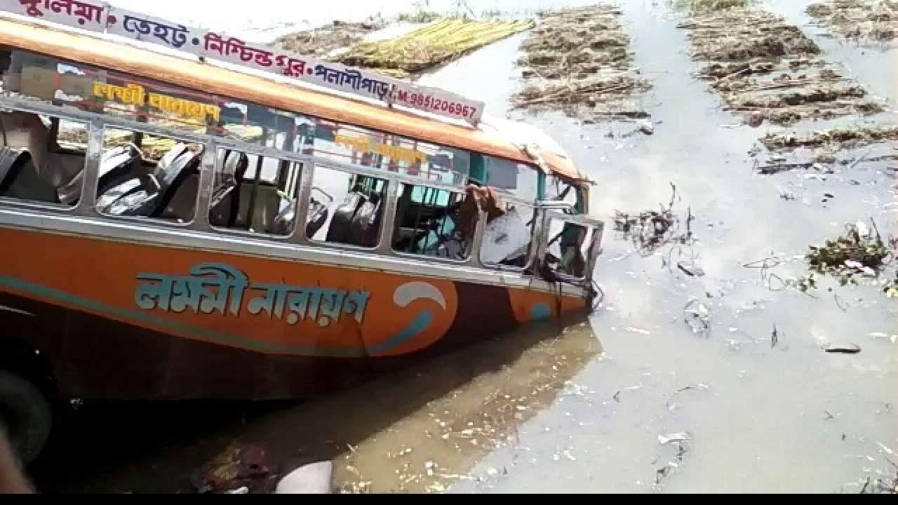 West Bengal: At least 8 killed as bus falls into canal in Nadia
