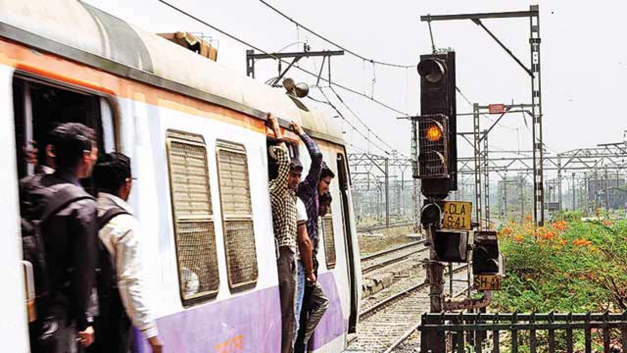 Rail fracture disrupts Harbour services