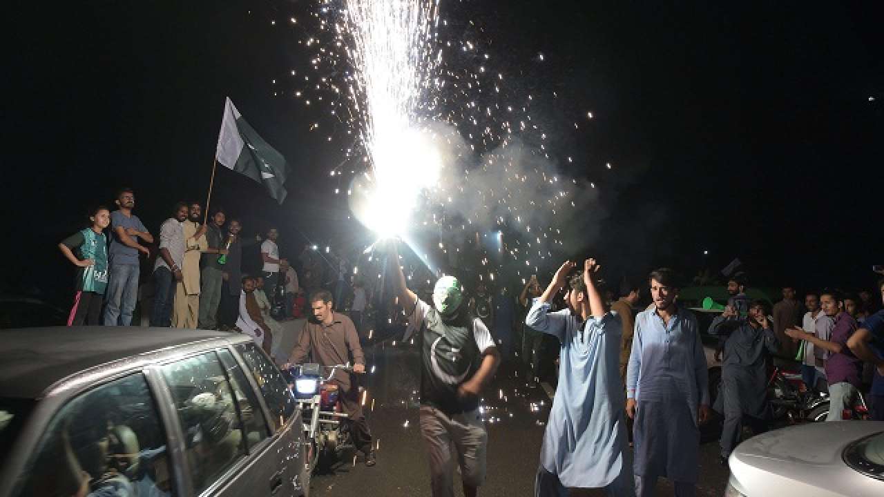 Pakistan celebrates 70th Independence Day; hoists 'largest flag in ...