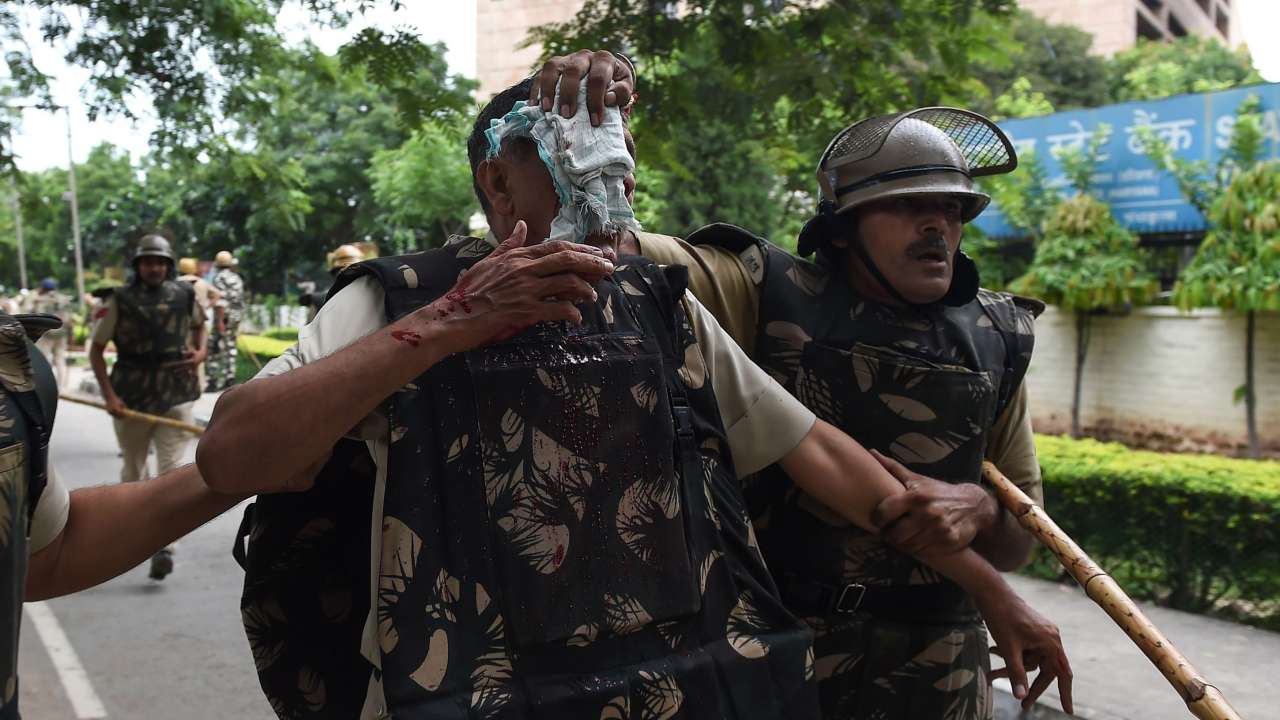 In Pics: Panchkula burns after CBI court convicts Dera Chief Gurmeet ...
