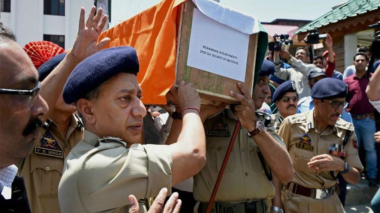 J&K: DGP SP Vaid praises bravehearts who took down terrorists in ...