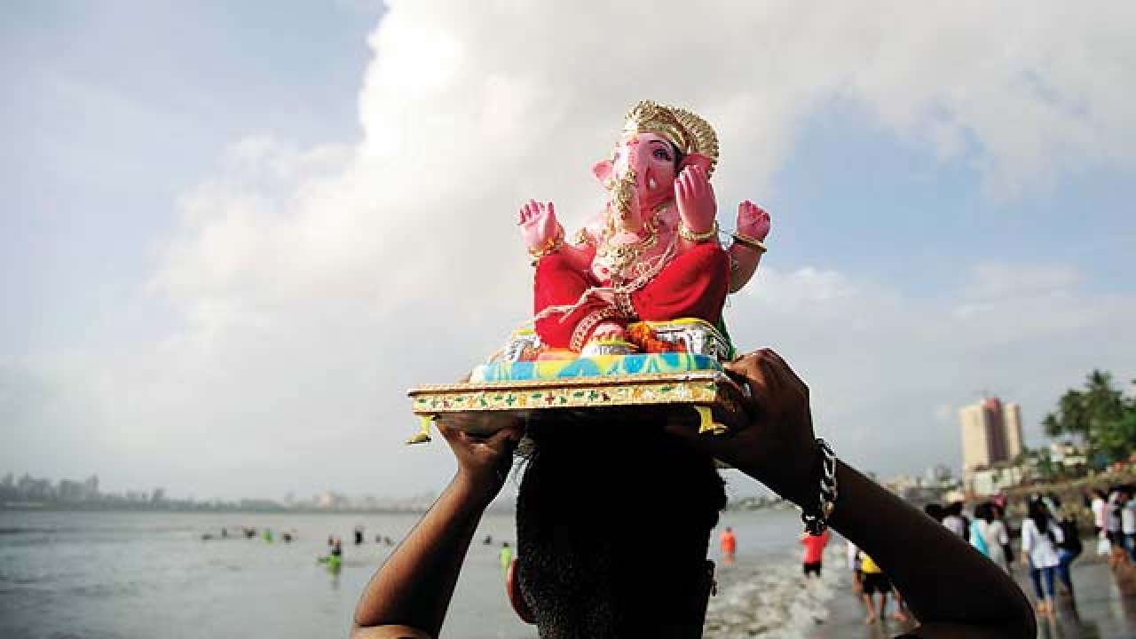 Visarjan at high volume as SC stays HC order