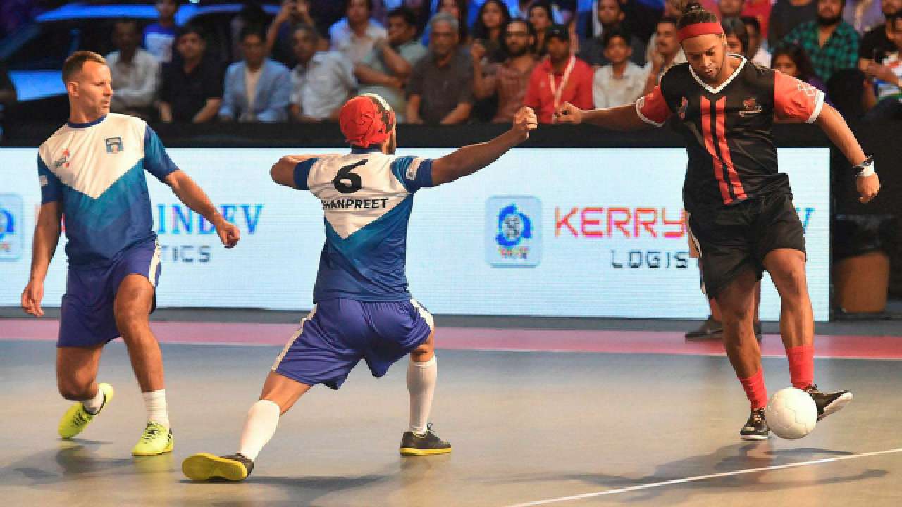 Premier Futsal: Delhi Dragons ride on magical Ronaldinho to edge past ...