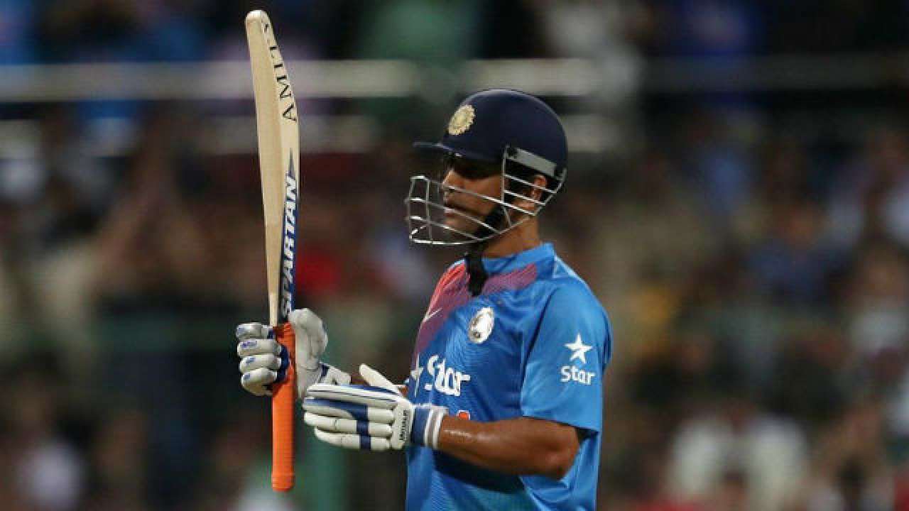 WATCH | Chennai welcomes back 'King' MS Dhoni