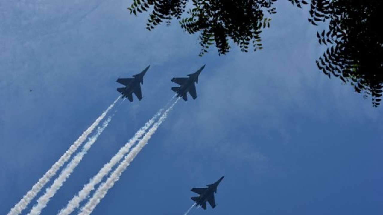 WATCH: Sukhoi-30 fly 'missing man' formation to pay tribute to Marshal ...