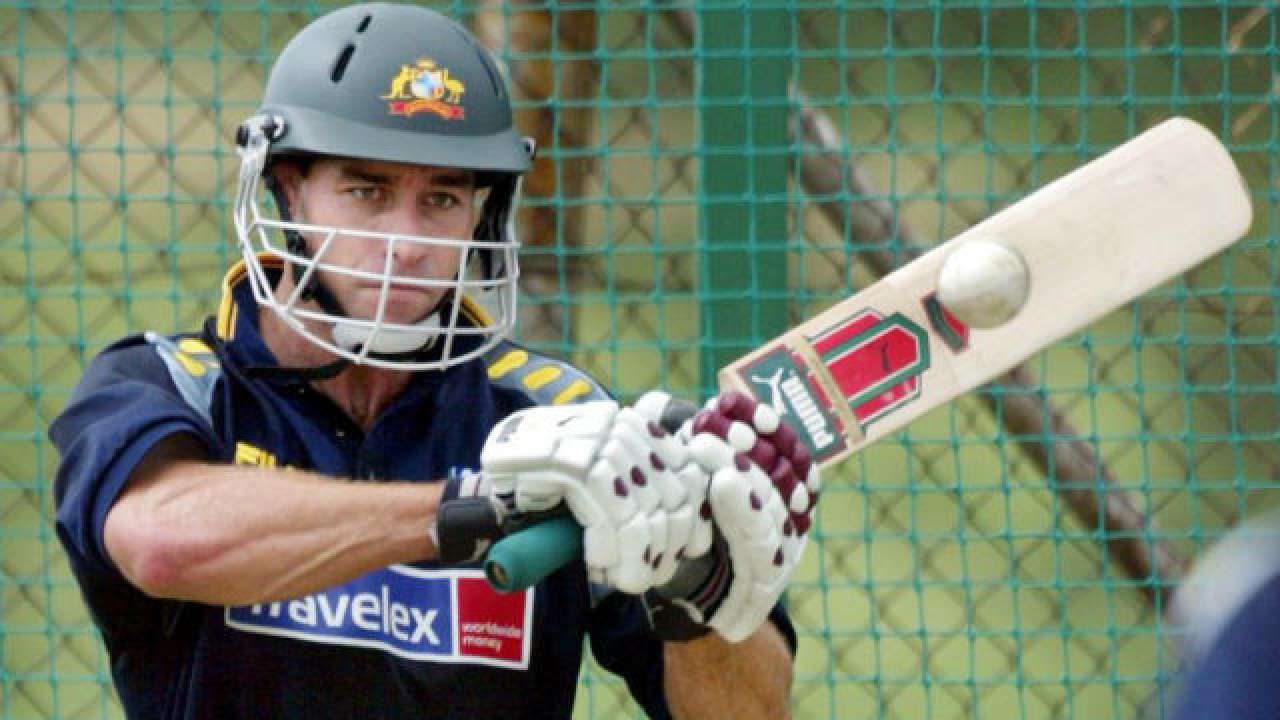 Michael Bevan offers his services to help Australian batsmen