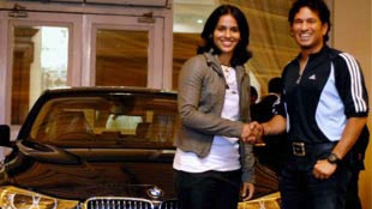 Saina receives shimmering BMW from Sachin