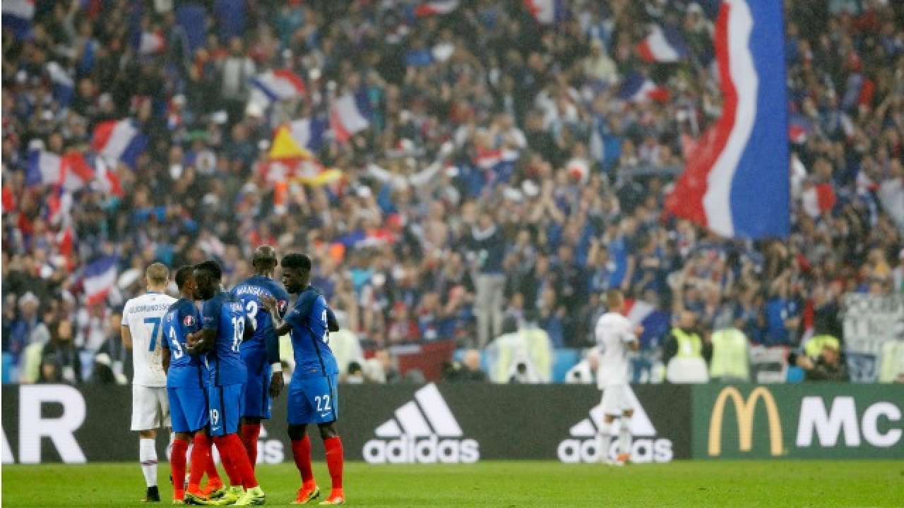In Pictures | France moves to Euro 2016 semi-finals after defeating ...