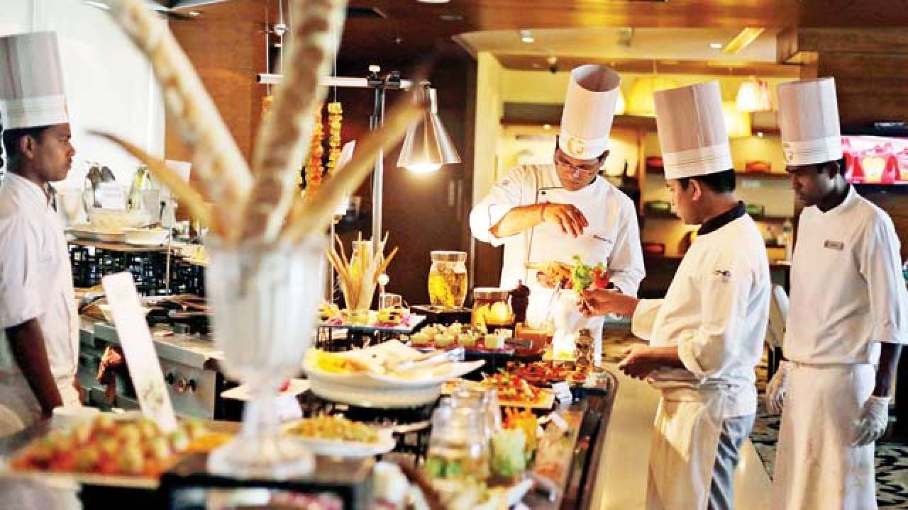 2 lakh bizmen in food industry no longer require AMC licence
