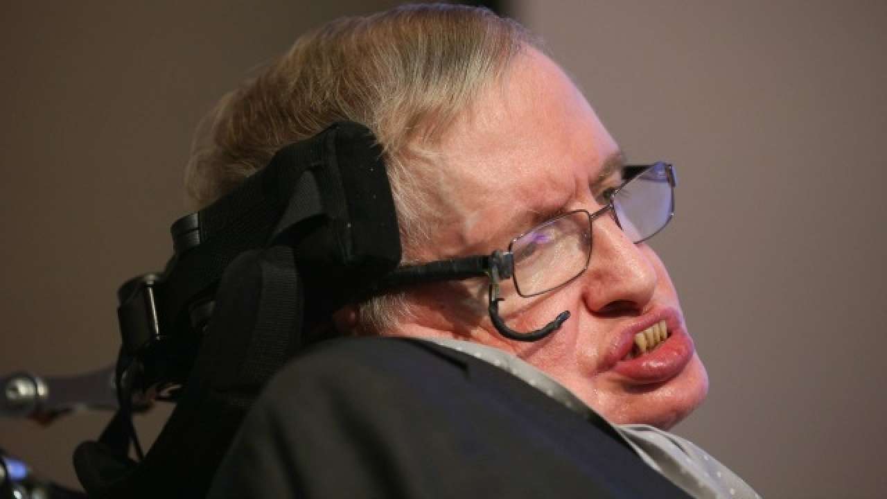 Stephen Hawking says AI will replace humans as dominant being on Earth!