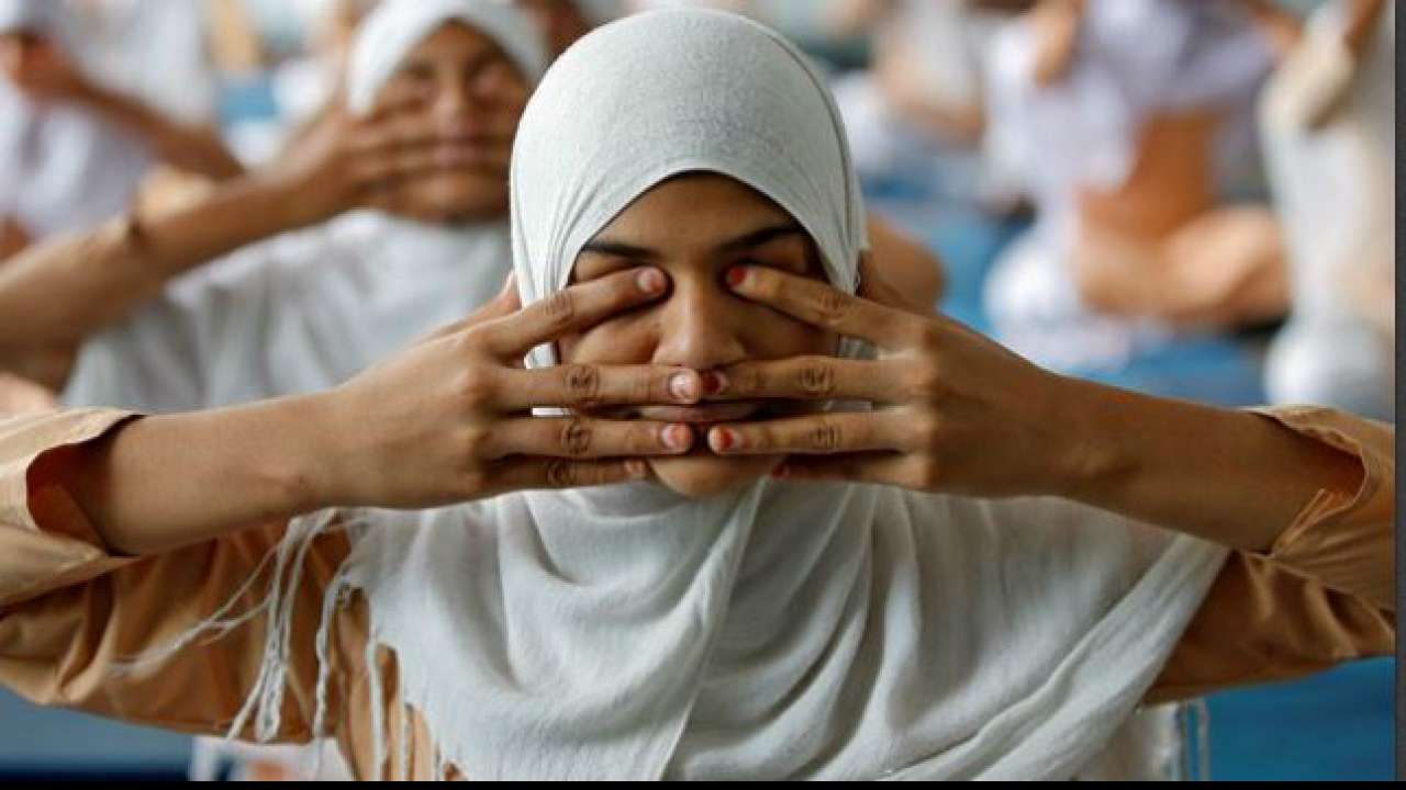 Saudi Arabia approves Yoga as sports activity, Muslim cleric welcomes ...