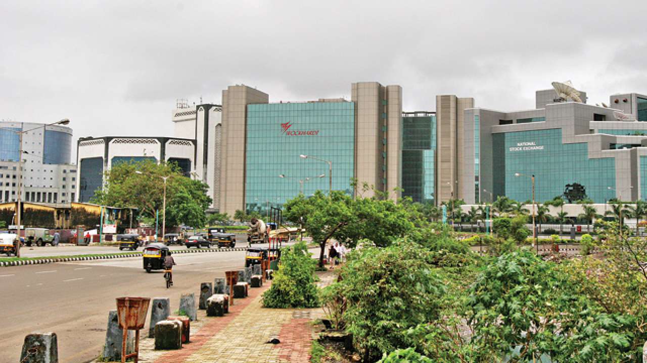 Stagger work hrs to ease traffic