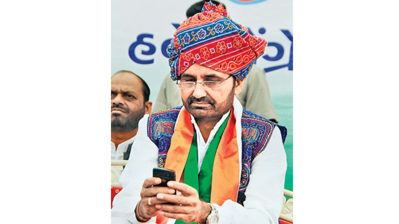 Gujarat Election 2017 | This isn't a contest between Rahul and Modi ...