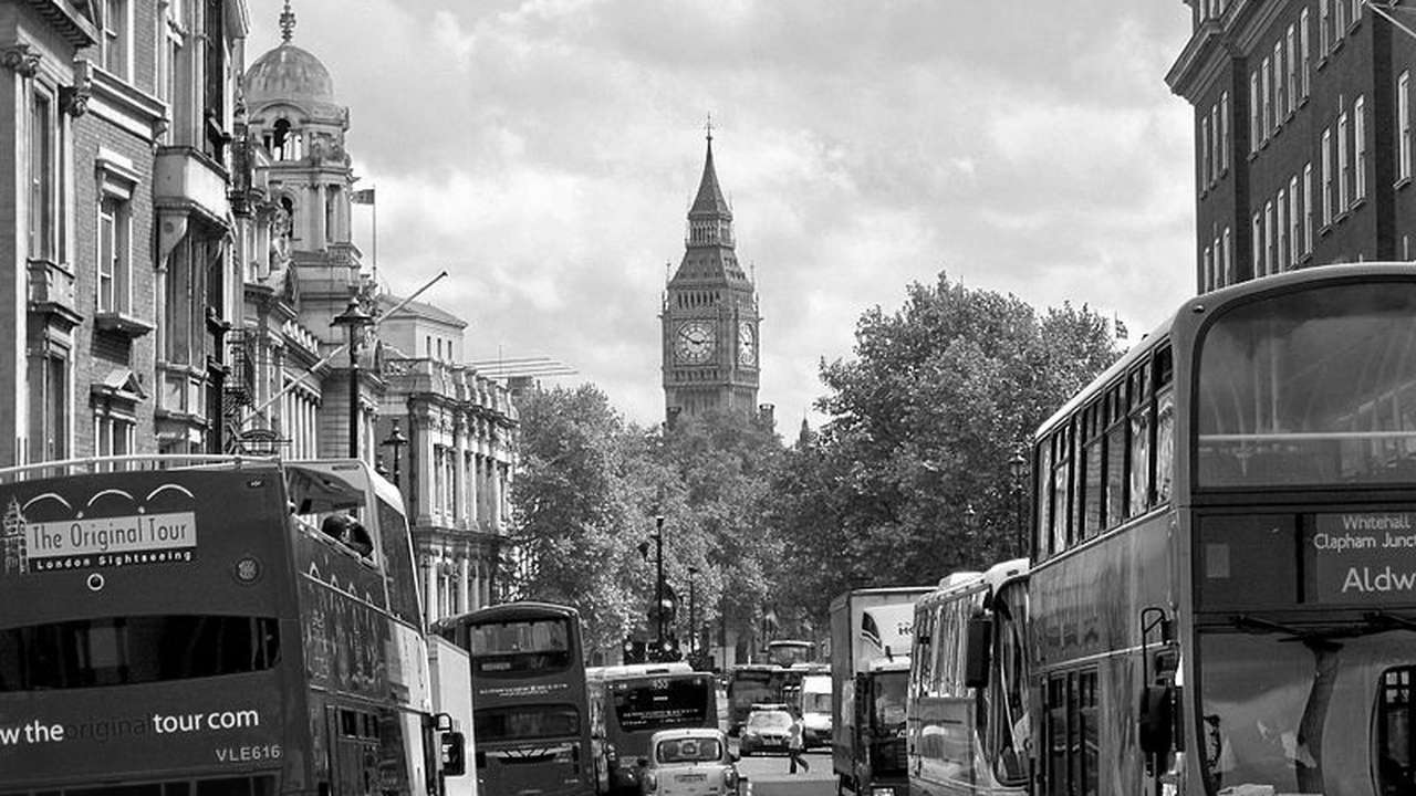 Gang of Pak-origin men in UK target white girls with alcohol and drugs ...