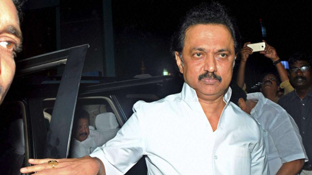 RK Nagar By-poll: AIADMK distributrd Rs 100 crore among voters, alleges ...