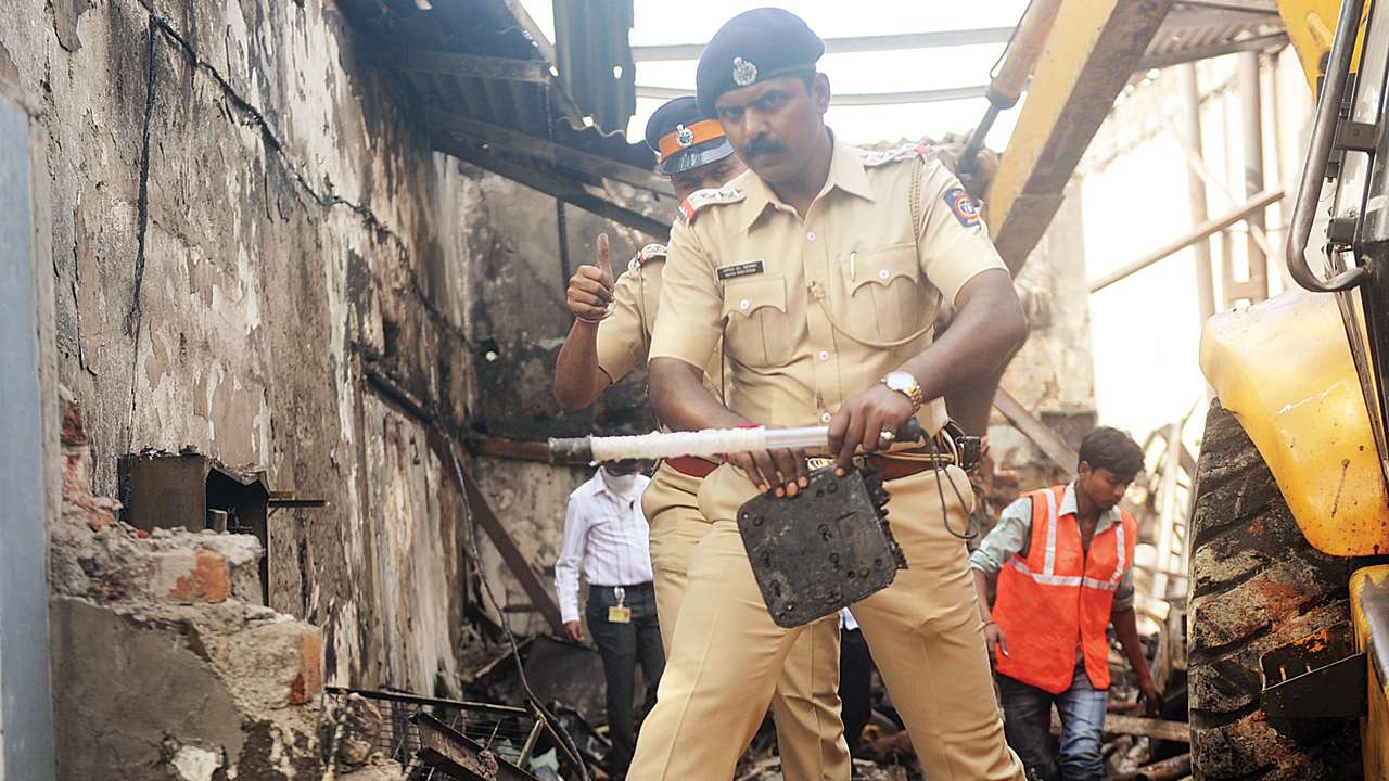 More than 90% shops in Saki Naka operate without license