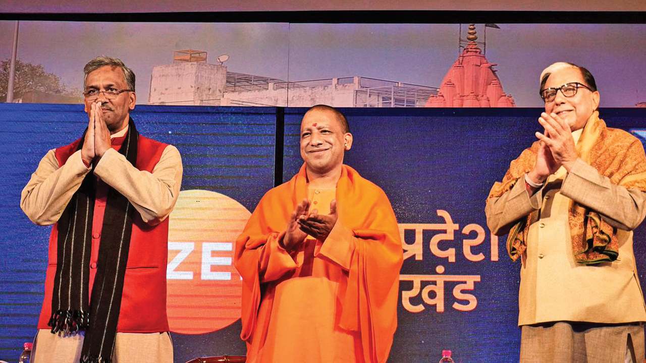 Stalwarts tune in to 'ZEE UP-UK' in Lucknow