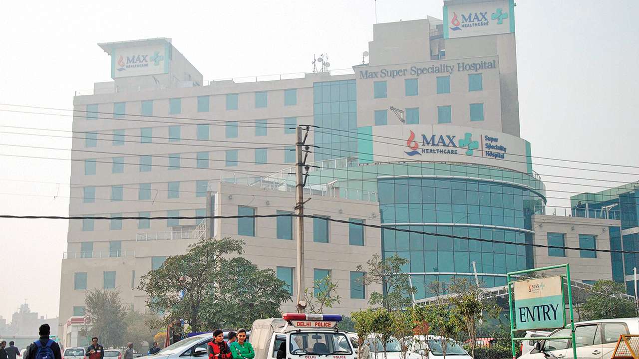 Slugfest begins as Max Hospital resume services