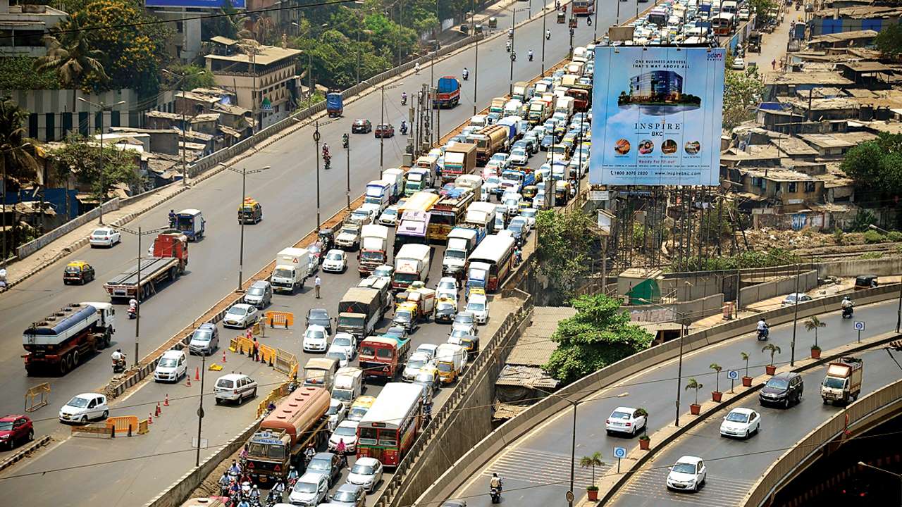 Track traffic real time March '18 onwards