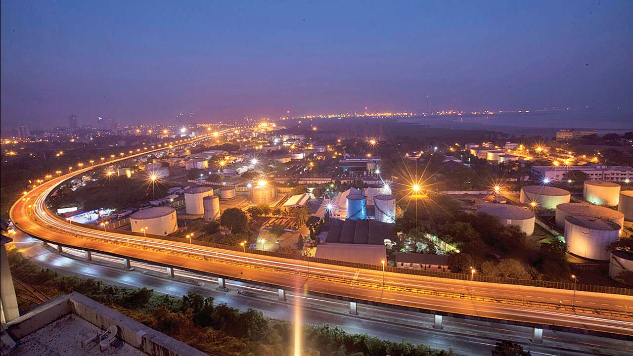 Freeway expansion plans back on track