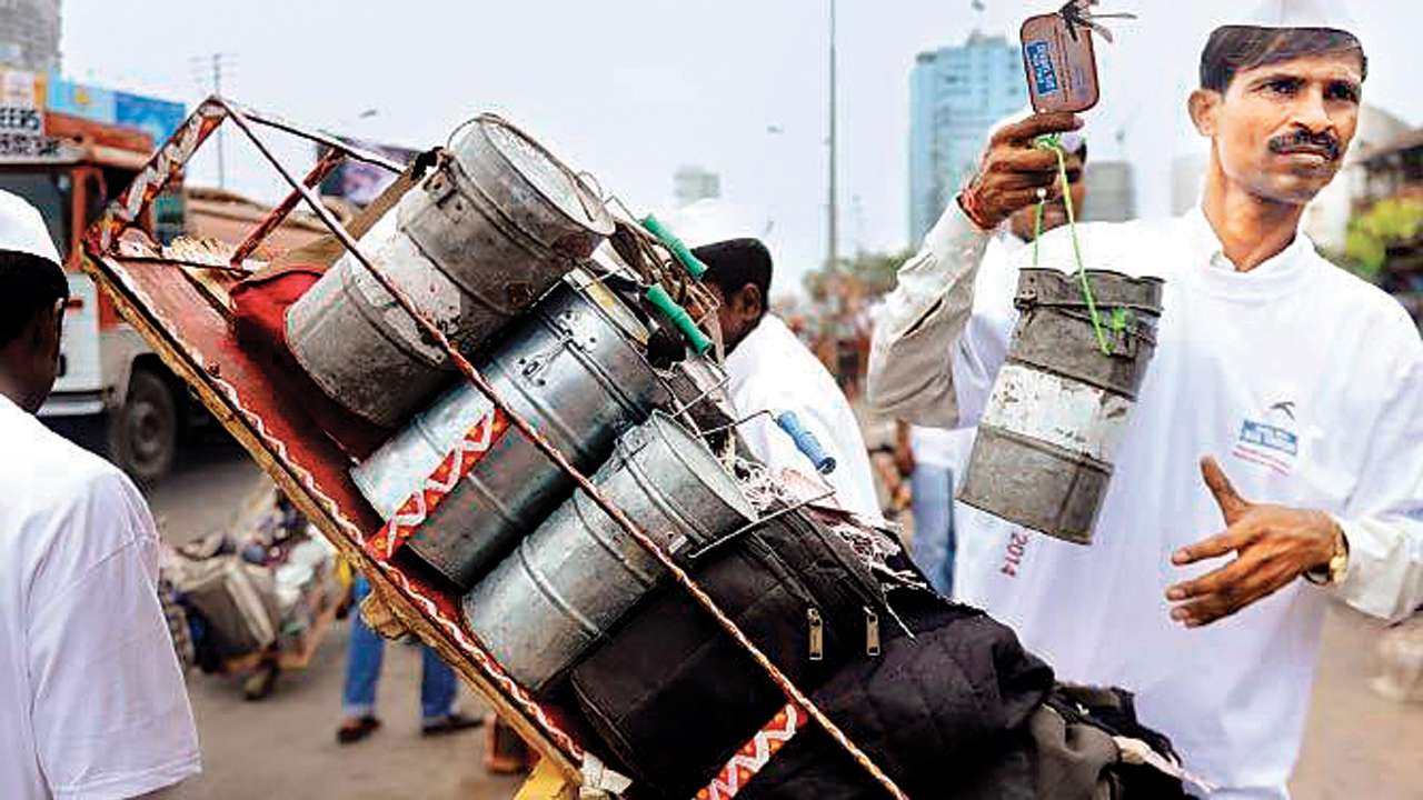 'Hawkers not allowed here': RPF fines Dabbawalas