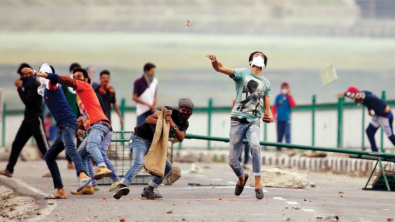 Stone pelting goes down, but terror incident increase in Kashmir