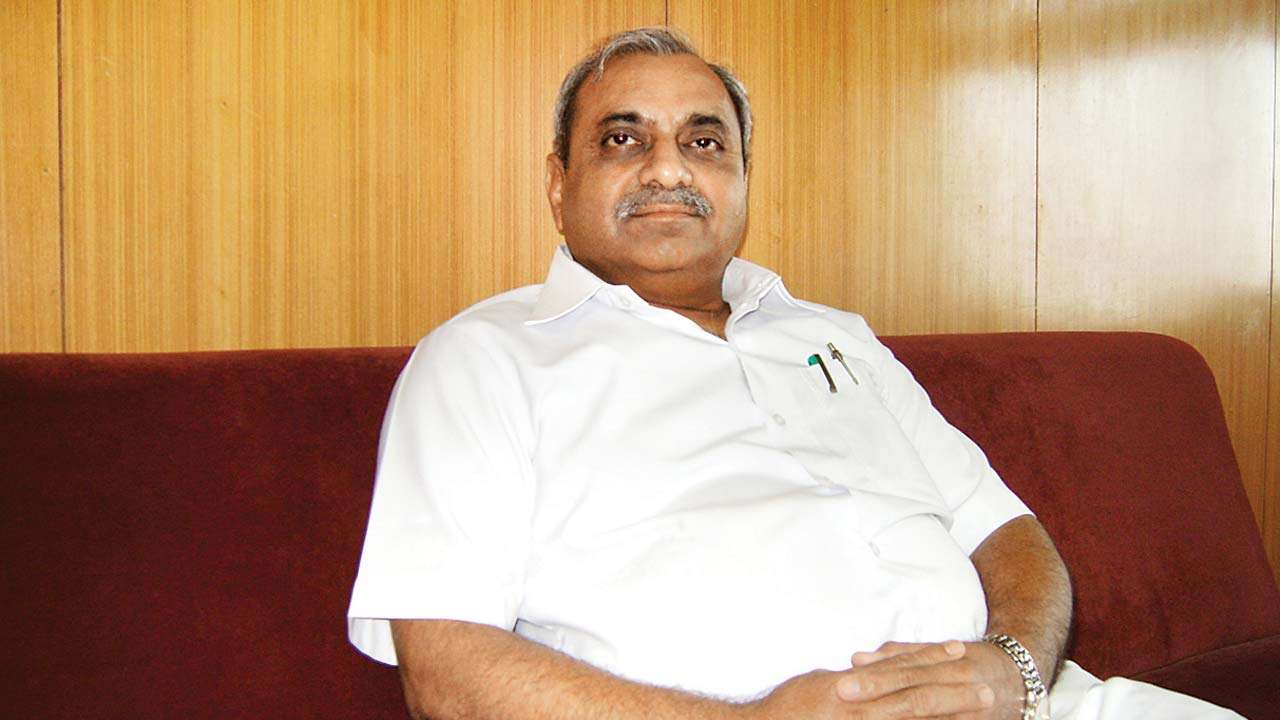 Nitin Patel gets Finance, crisis blows over