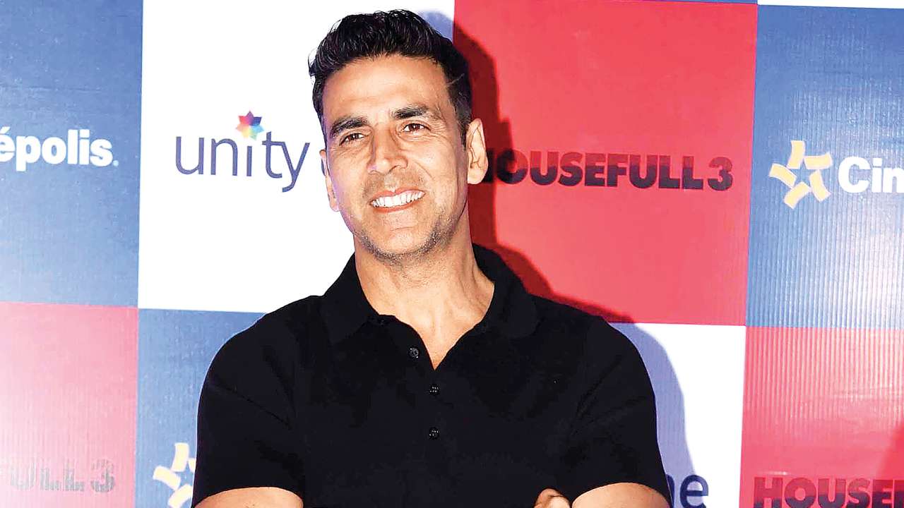 Akshay Kumar kickstarts Pad Man promotions with a Marathi show!