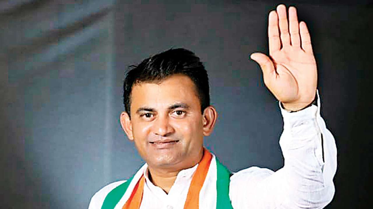 Wooing Patidars, Congress names giant-killer Paresh Dhanani as Leader ...