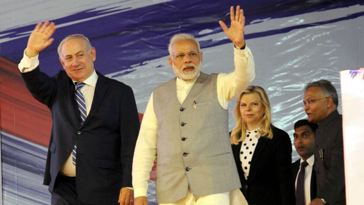 Netanyahu in India: Modi-Bibi fly kite, hold roadshow in Gujarat to ...