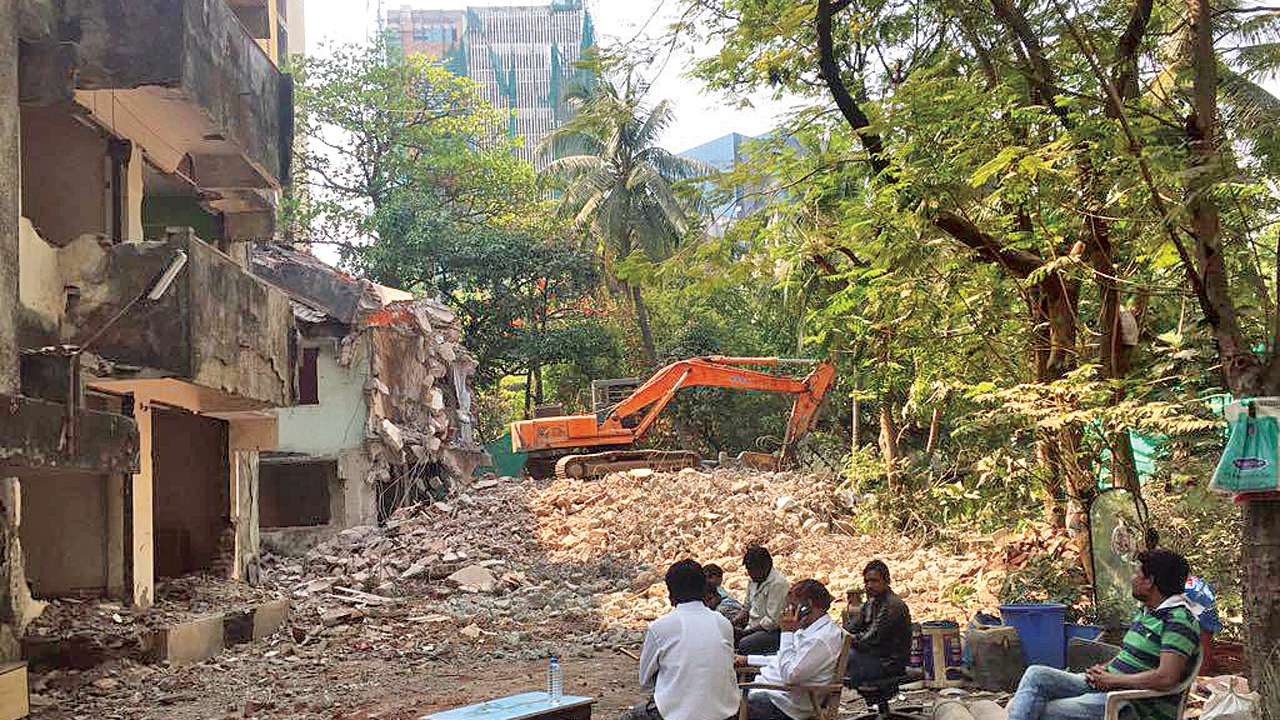 Bijlee building residents get rude shock