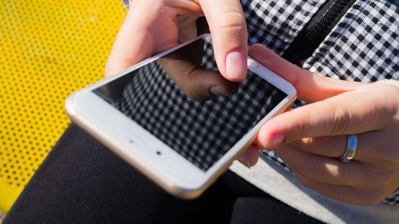 New age-detecting system to make your smartphone childproof