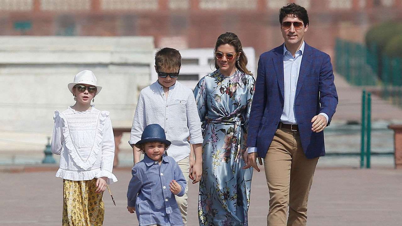 In Pics | Justin Trudeau in India, Day 2: Canada PM visits Taj Mahal ...