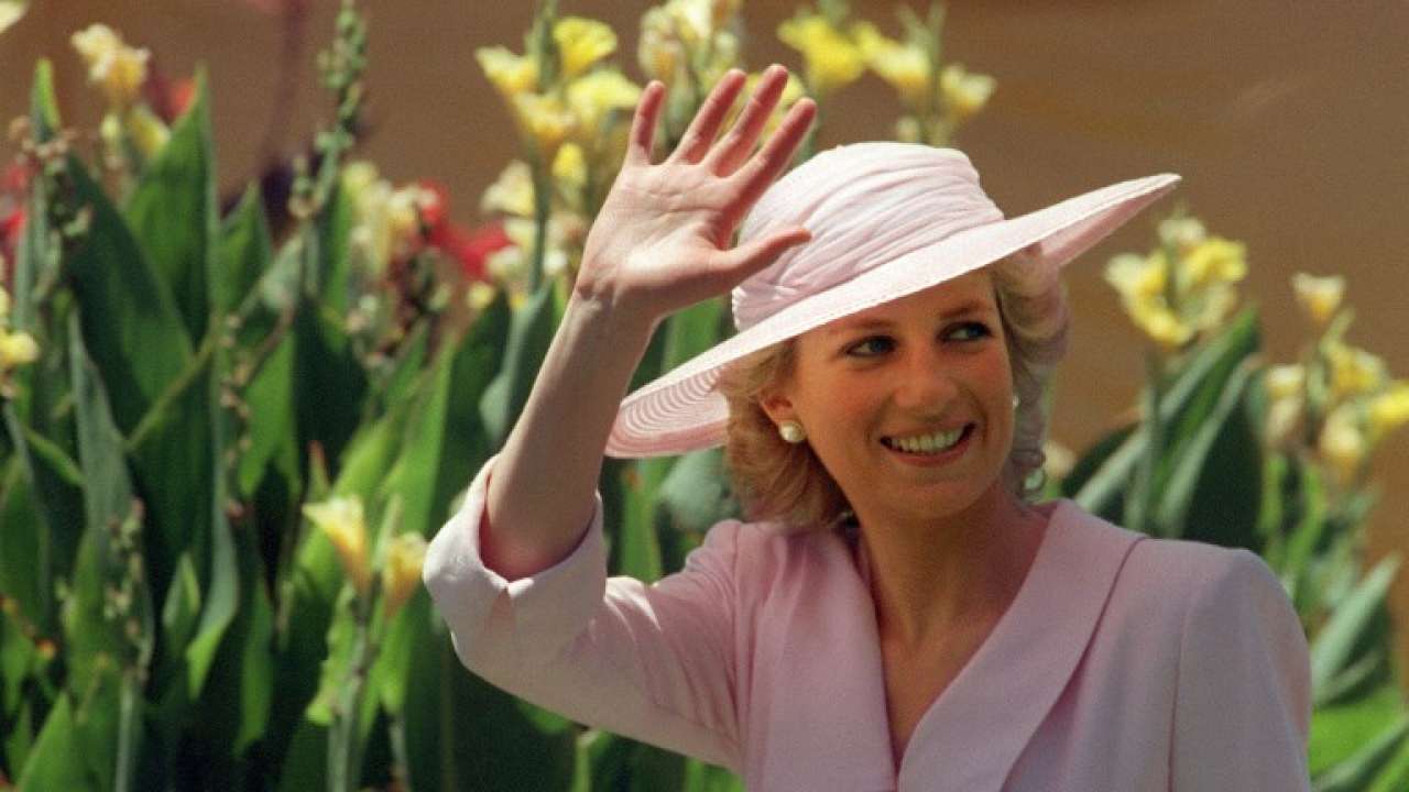 Princess Diana's butler Paul Burrell alleges she feared Charles would ...