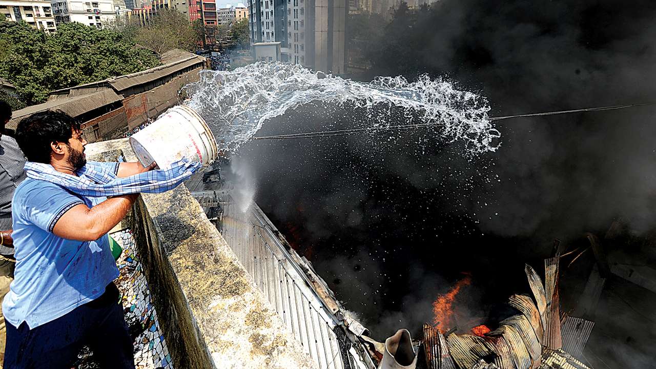 Fire guts godown in Mumbai's Kala Chowki