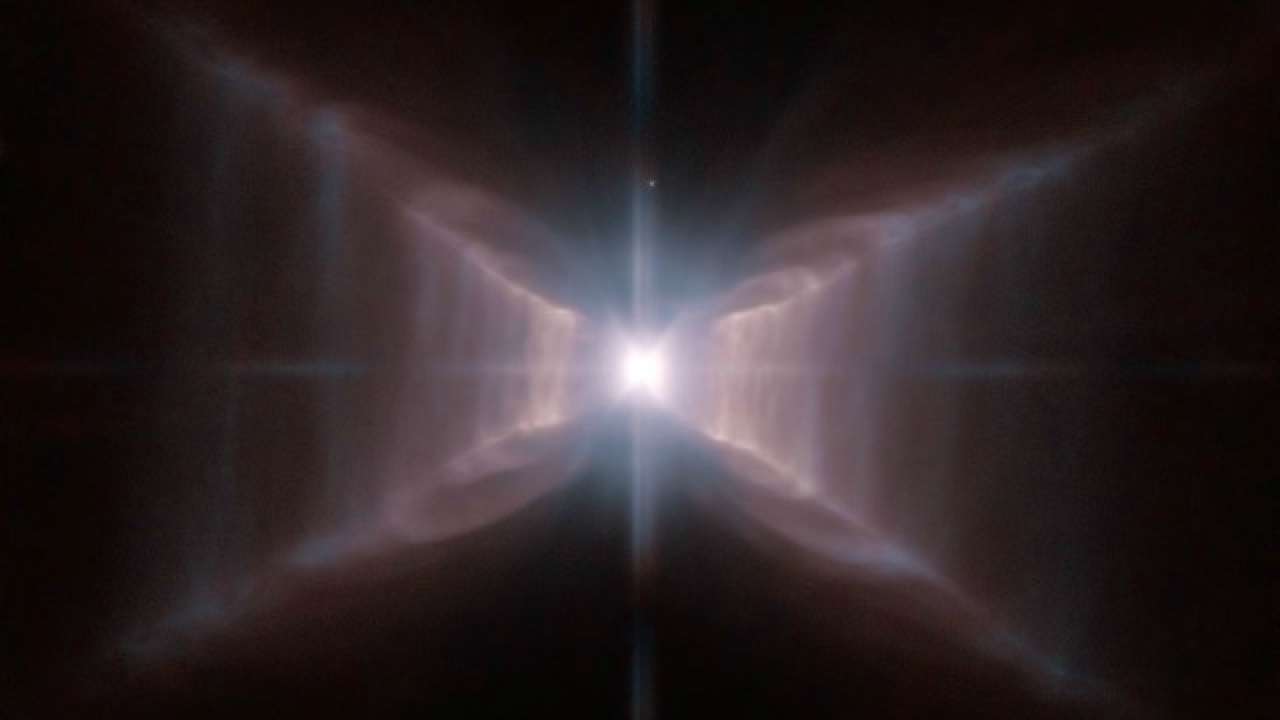 In Pictures | Amazing photographs of 'Blue Bubble' nebula and more mark ...