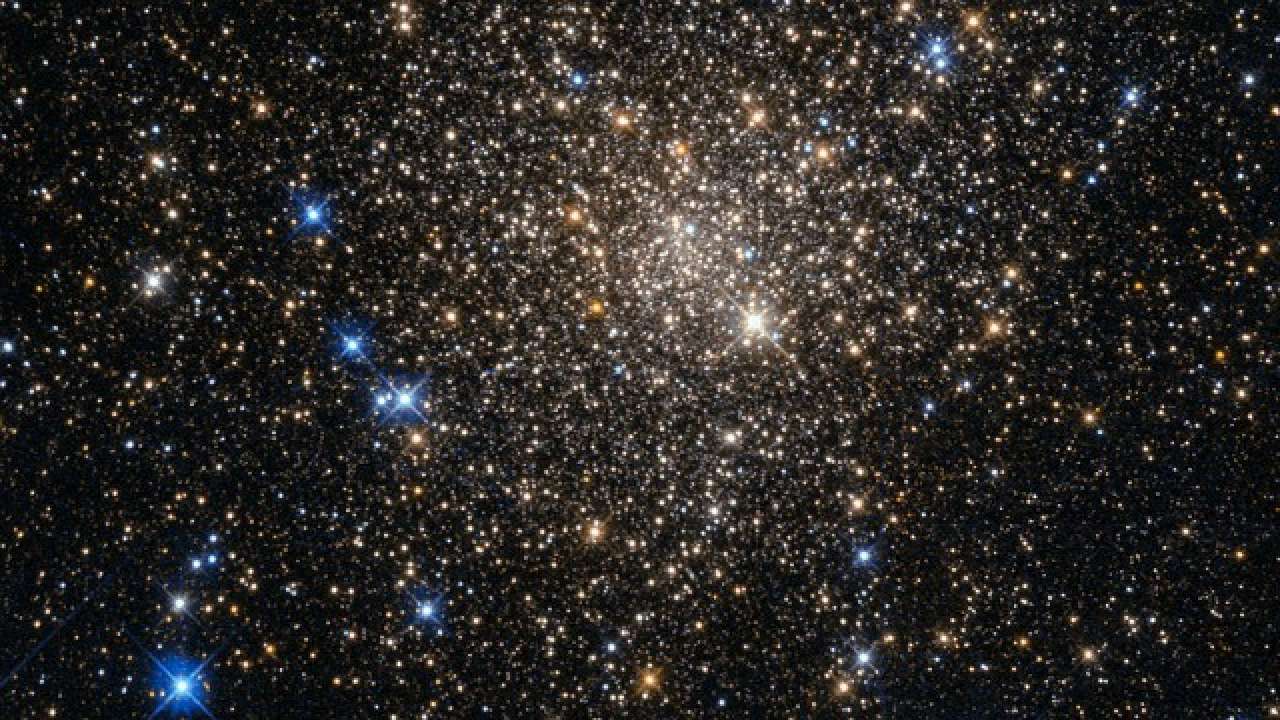 In Pictures | Amazing photographs of 'Blue Bubble' nebula and more mark ...