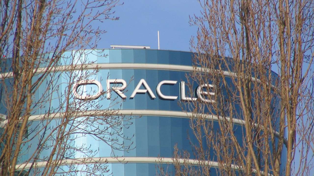Oracle introduces AI-based capabilities, user experience enhancements