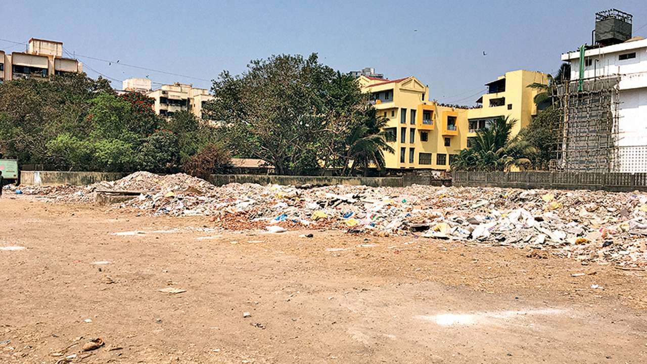 Bandra residents allege neglect of MHADA ground