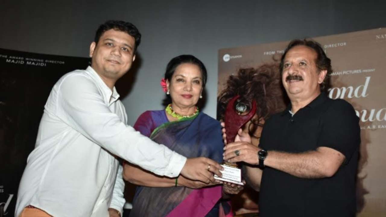 Shabana Azmi felicitates 'Beyond The Clouds' helmer Majid Majidi