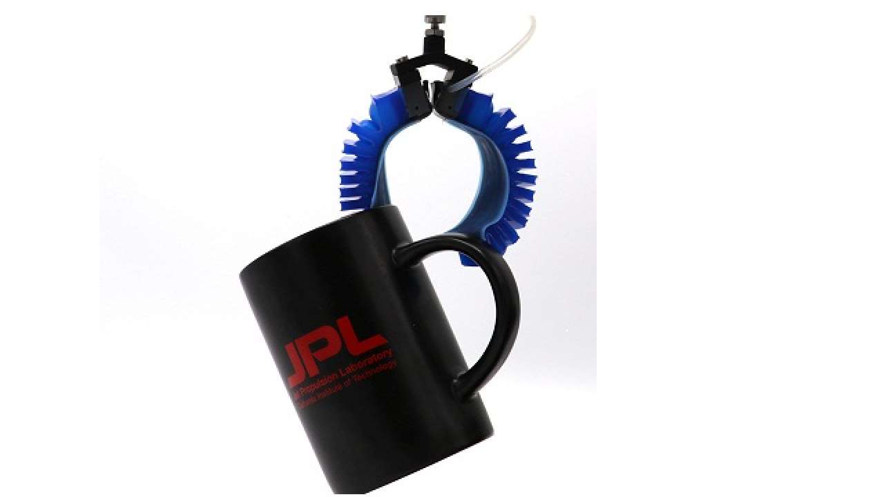 Gecko-inspired adhesives help soft robotic fingers get better grip