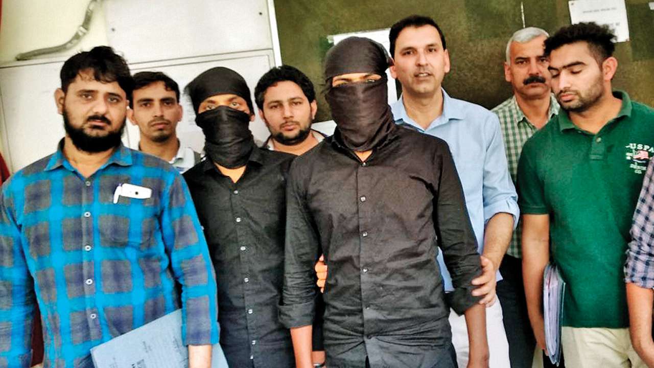 Two members of criminal gang held in Delhi