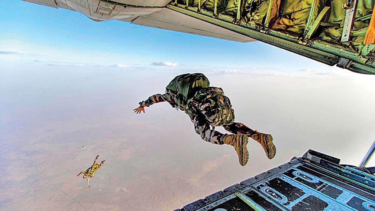 560 Army parachuters join IAF's big wargames exercise