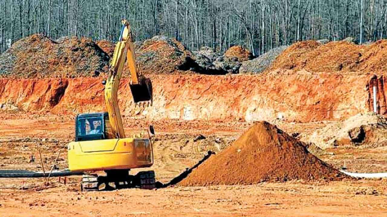 Plea challenges govt's nod to take Gujarat's sand beyond its borders